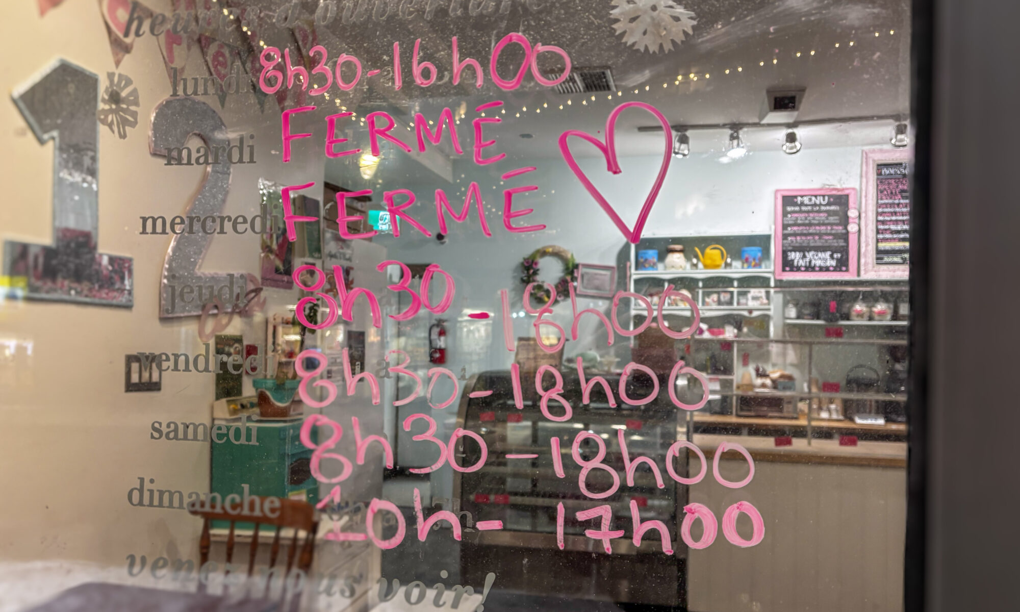 Keeping Montreal alive means letting shops stay open late - The Tribune